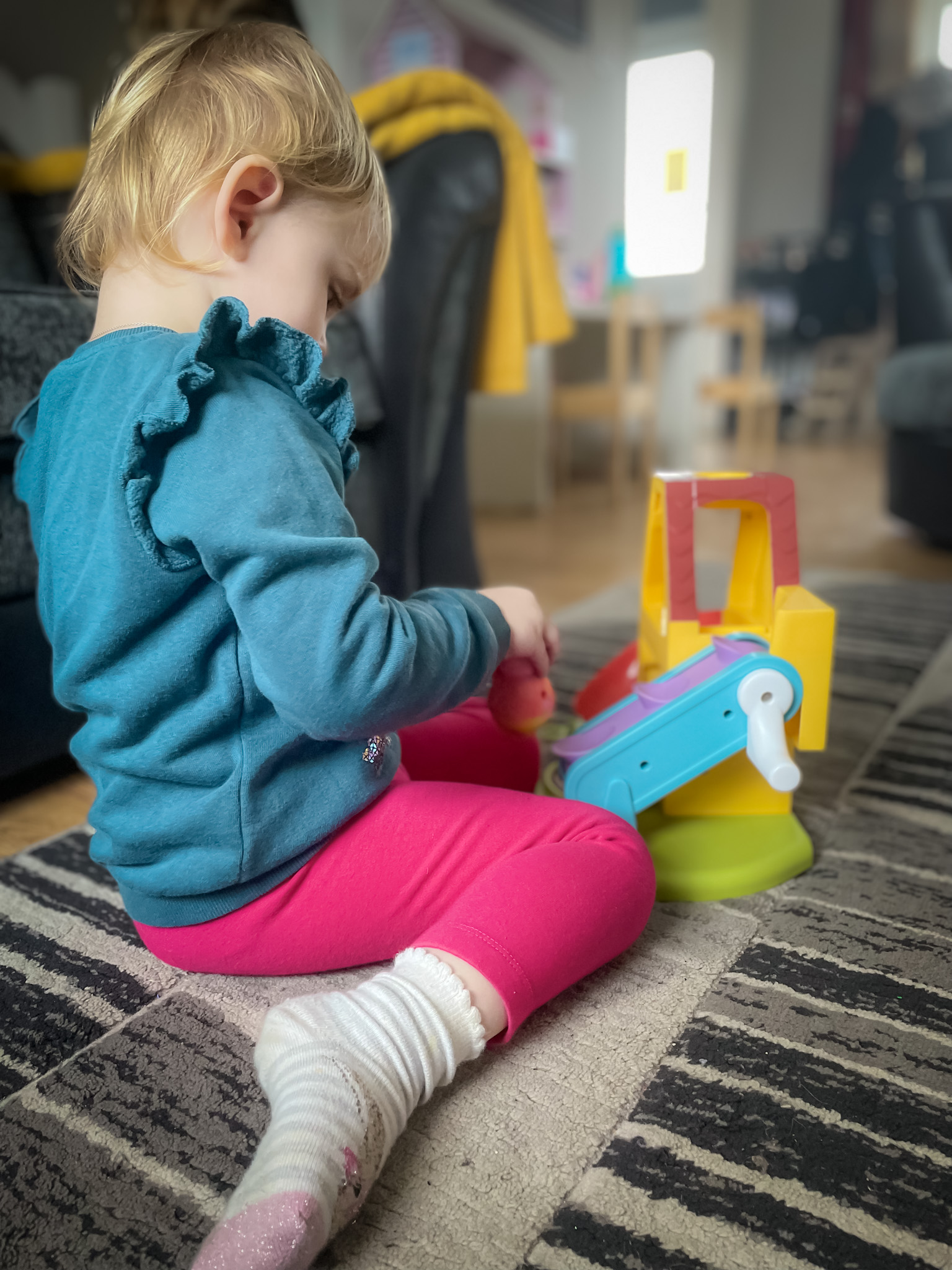Weebles Wobble - But They Don't Fall Down | Review